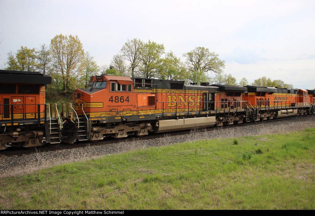 BNSF 4864